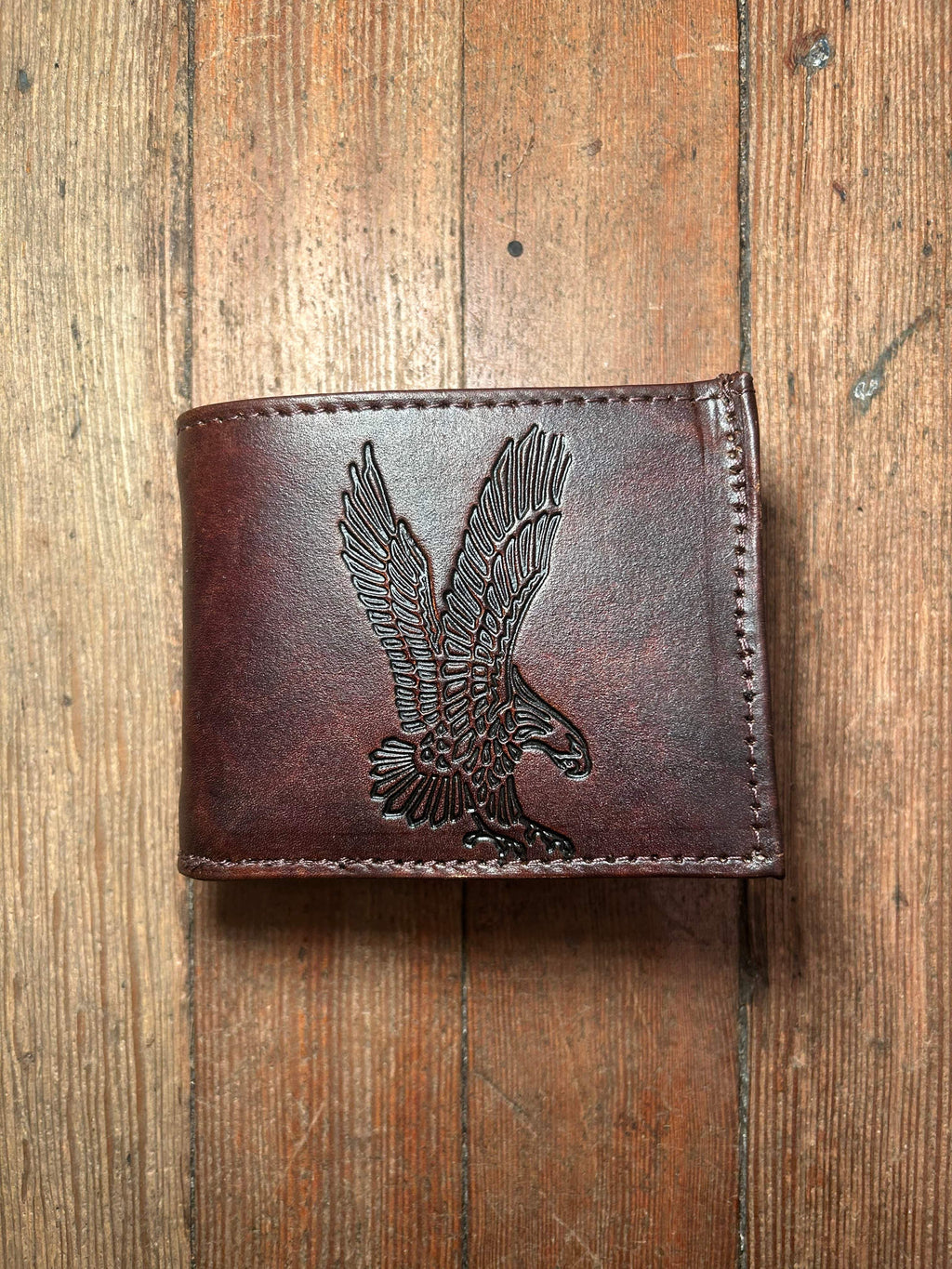 Antique Finish Eagle Slim Billfold Wallet – Gold Dogs