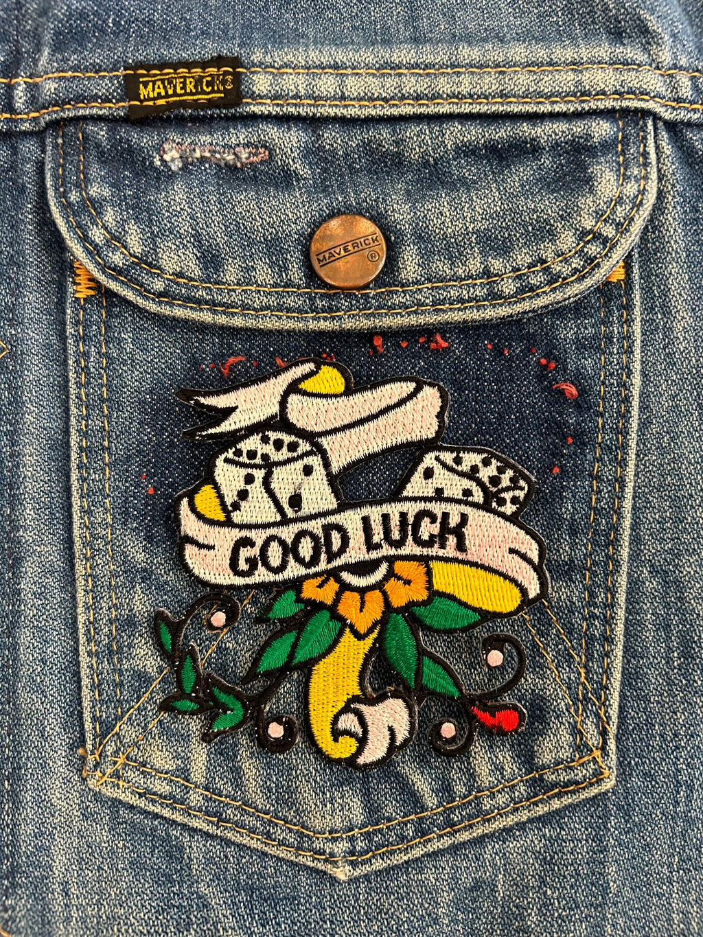 Traditional Good Luck Patch – Gold Dogs
